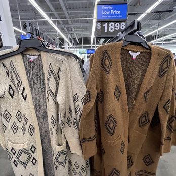 WALMART - Updated July 2025 - 2304 Photos & 881 Reviews - 700 Keeaumoku ...