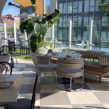 TERRASSE CARLA - Updated September 2024 - 20 Photos - 989 Boulevard ...