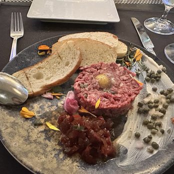 BIS ON MAIN - Updated July 2025 - 424 Photos & 576 Reviews - 10213 Main ...