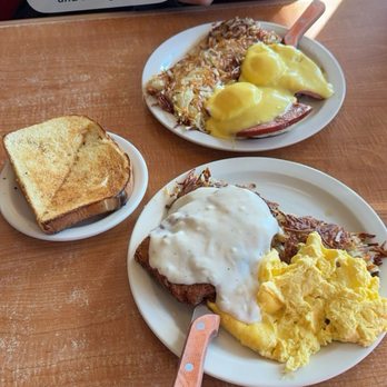 LIL’ JON RESTAURANT & LOUNGE - Updated December 2025 - 623 Photos & 822 ...