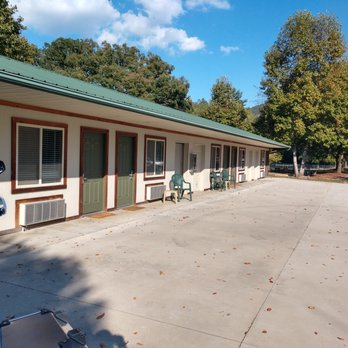 TWO WHEEL INN - Updated May 2025 - 25 Photos & 19 Reviews - 2595 ...