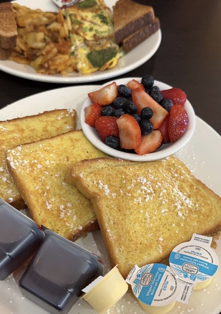 COUNTRY BOY FAMILY RESTAURANT - Updated June 2026 - 61 Photos & 66 ...