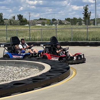 THUNDER ROAD - Updated October 2025 - 28 Photos & 20 Reviews - 2902 ...