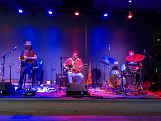 MAGIC RAT - Updated December 2025 - 14 Photos & 21 Reviews - 111 ...