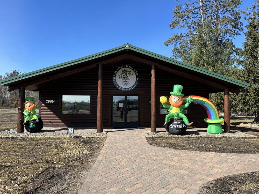 MN ROOTS SMOKE SHOP - CROSSLAKE - Updated October 2025 - 19 Photos ...