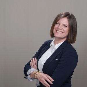 MICHELLE MCDOWELL - SHOREWOOD REAL ESTATE - Contact Agent - 6189 Lehman ...