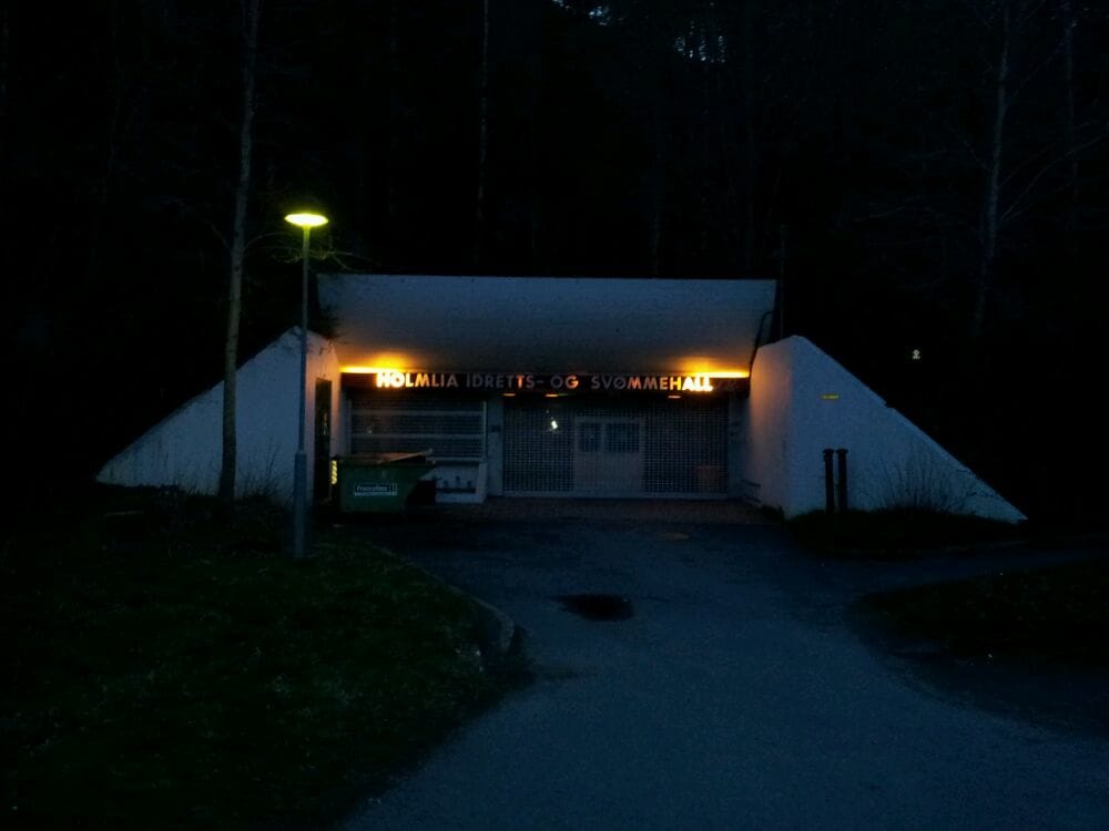 HOLMLIA BAD - Holmlia Senter vei 34, Oslo, Norway - Swimming Pools ...