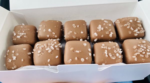 SUZIN L CHOCOLATIER - Updated July 2025 - 19 Photos & 23 Reviews - 230 ...