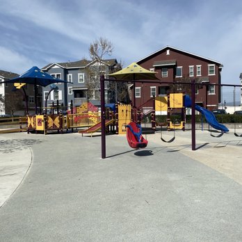 NEWHALL PARK - Updated January 2026 - 10 Photos & 17 Reviews - 972 ...