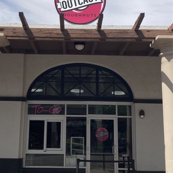 OUTCAST DOUGHNUTS - Updated May 2024 - 140 Photos & 94 Reviews - 104 W ...