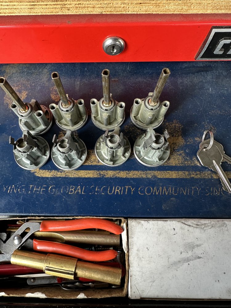 ON THE SPOT! MOBILE LOCKSMITH - Tucson, Arizona - Keys & Locksmiths ...