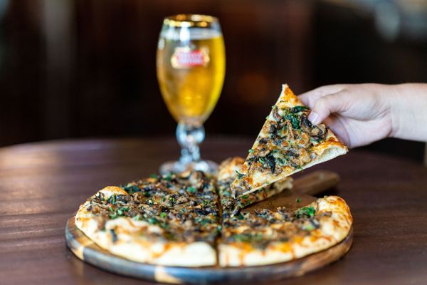 RUSTY BUCKET RESTAURANT & TAVERN - Updated December 2025 - 247 Photos ...