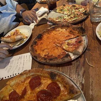 PARLOR PIZZA BAR - WICKER PARK - Updated December 2025 - 606 Photos ...