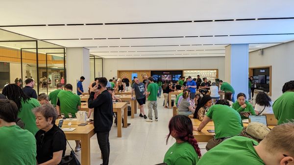 APPLE GALLERIA DALLAS - Updated December 2025 - 39 Photos & 98 Reviews ...
