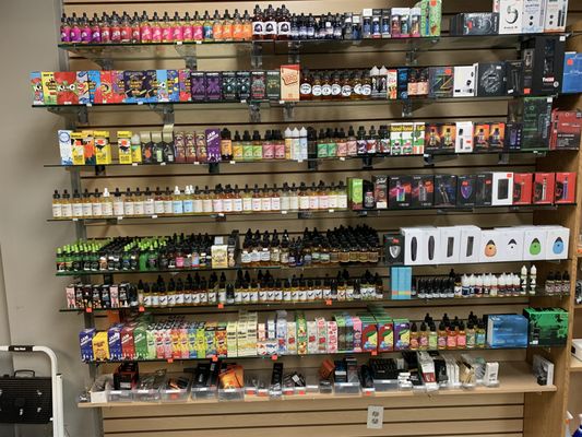 SMOKERS DEN - Updated November 2025 - 42930 Schoenherr Rd, Sterling ...