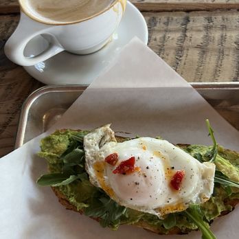 PAUSE COFFEE HOUSE - Updated August 2024 - 156 Photos & 127 Reviews ...