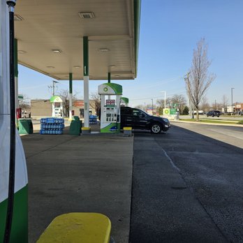 BP - Updated December 2025 - 13 Photos & 15 Reviews - 4314 Main St ...