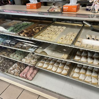 HERMANS BAKERY AND CATERING - Updated December 2025 - 152 Photos & 90 ...