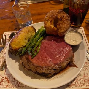 CRAFT FOOD HALL - Updated July 2025 - 500 Beaver Brook Rd, Boxborough ...