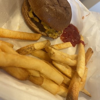 BUDDIES PUB & GRILL - Updated January 2025 - 15 Photos & 37 Reviews ...