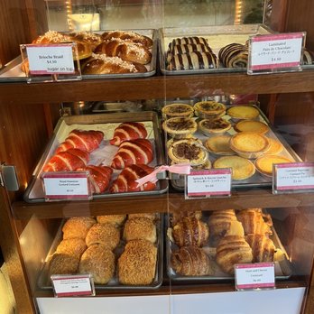 ROYAL HAWAIIAN BAKERY - Updated August 2024 - 303 Photos & 41 Reviews ...