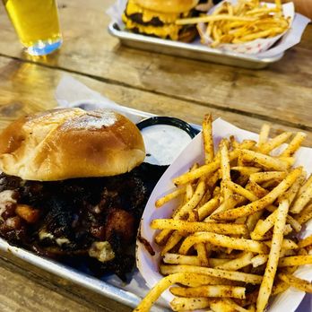 ROYCE - Updated November 2024 - 309 Photos & 218 Reviews - 115 Ridge St ...