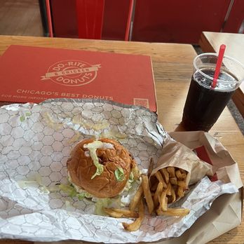 DO-RITE DONUTS & CHICKEN - 1983 Photos & 1442 Reviews - 233 E Erie St ...
