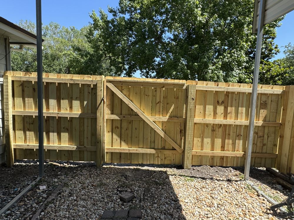 PRIVACY FENCE - Updated August 2025 - 19 Photos - 7817 Napo Dr ...