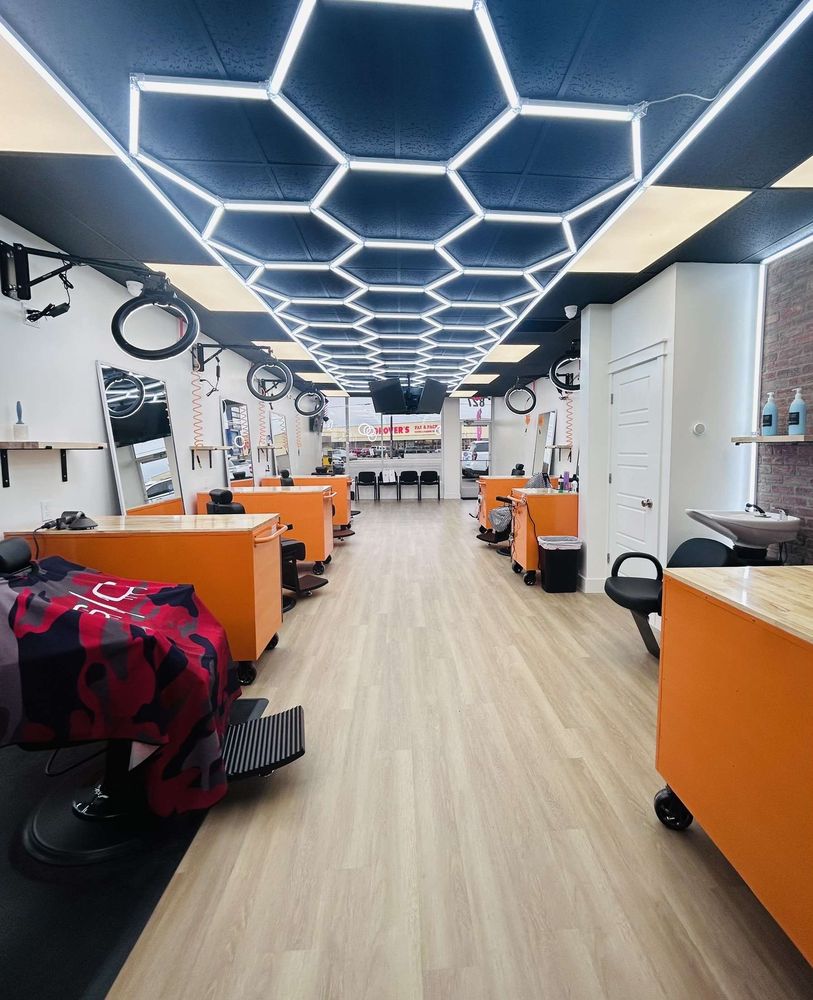 23 LEGEND BARBER STUDIO - Updated August 2025 - 827 Caldwell Blvd ...