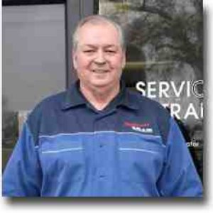 AUTOZONE AUTO PARTS - Updated January 2026 - 21 Reviews - 1150 E Tulare ...