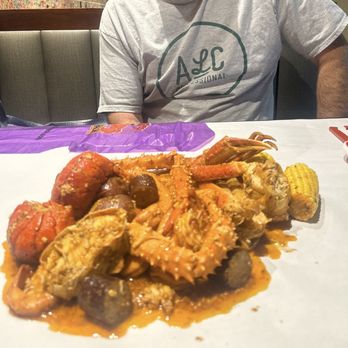 ANGRY CRAB SHACK - Updated July 2024 - 153 Photos & 56 Reviews - 1321 ...