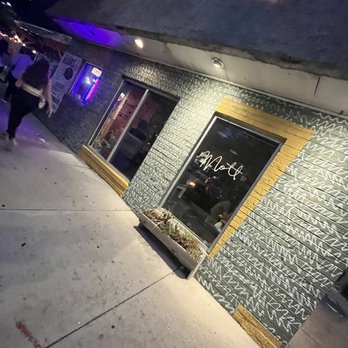 MOTT ST - Updated July 2025 - 2076 Photos & 1098 Reviews - 1401 N ...