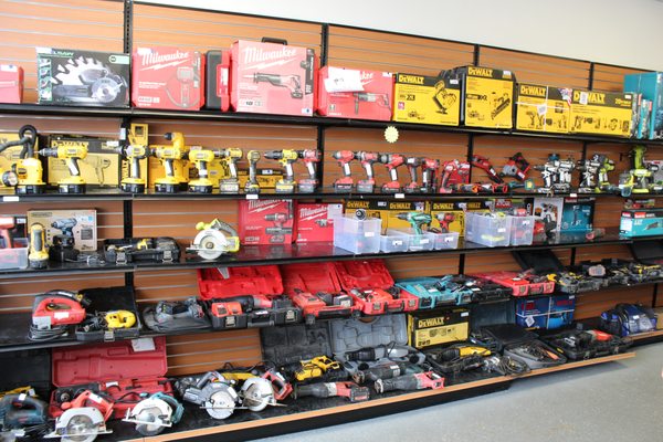 CASH POINT - Updated January 2026 - 24 Photos & 15 Reviews - 7C Everett ...