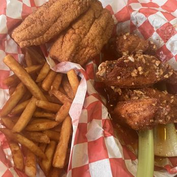 ROCKIN CRAB - Updated March 2025 - 112 Photos & 112 Reviews - 3688 GA ...