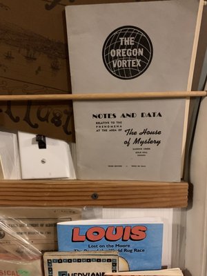 WALLACE BOOKS - Updated July 2025 - 23 Photos & 60 Reviews - 7241 SE ...