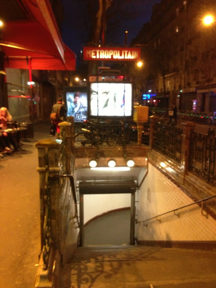 BROCHANT METRO - Ave de Clichy, Paris, France - Updated February 2024 ...