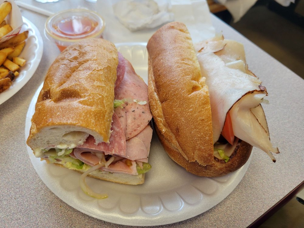 LEE’S HOAGIE HOUSE - Updated May 2026 - 15 Photos & 44 Reviews - 26 2nd ...