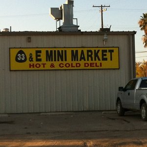 FAMILY FOOD MART - 35 Photos - 138 E 1st St, Buttonwillow, California ...