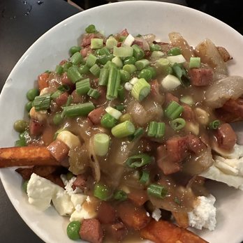 POUTINEVILLE - Updated July 2024 - 645 Photos & 617 Reviews - 1365 Rue ...