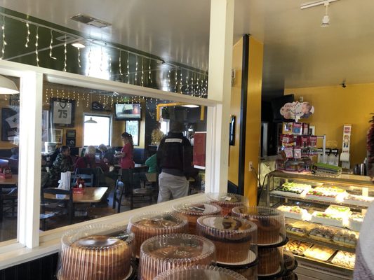 PARTY HOUSE & BAKERY - Updated March 2025 - 21 Reviews - 1907B S Cannon ...