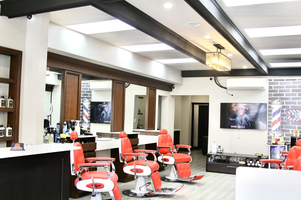 GT8 BARBERSHOP - Updated December 2024 - 44 Photos - 543 College Street ...