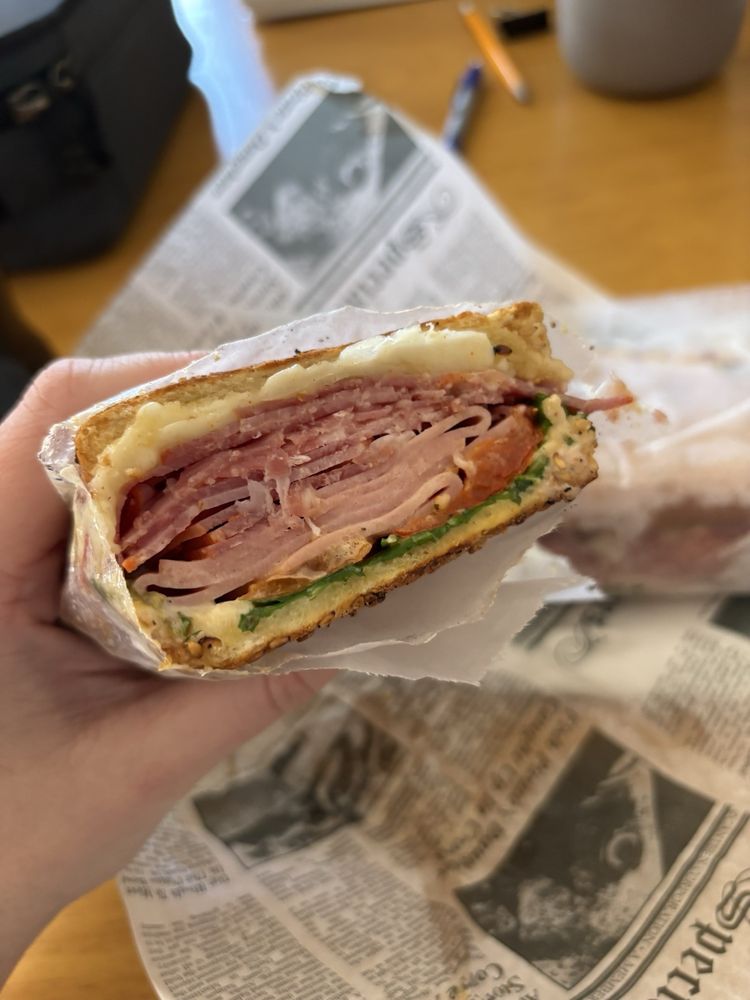 NONANTUM PRESS ROOM - Updated July 2025 - 14 Photos - 191 Adams St ...