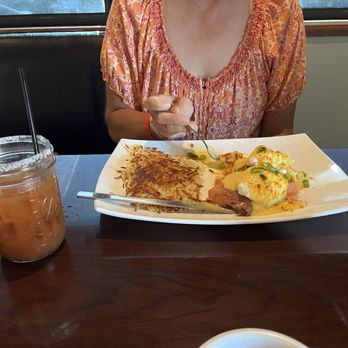 EARLY BIRD BREAKFAST PUB - Updated September 2025 - 201 Photos & 280 ...