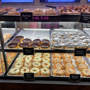 GROUNDS DONUT HOUSE - Updated August 2025 - 355 Photos & 100 Reviews ...