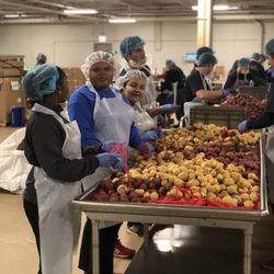 GREATER CHICAGO FOOD DEPOSITORY - 64 Photos & 32 Reviews - 4100 W Ann ...