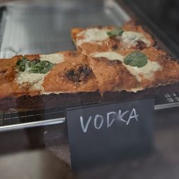 KIZZA PIZZA - Updated December 2025 - 186 Photos & 90 Reviews - 251 N ...