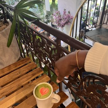 REMI43 FLOWER & COFFEE - Updated December 2024 - 359 Photos & 158 ...