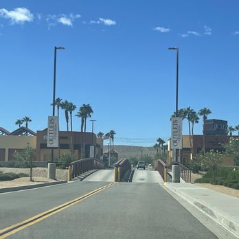 OUTLETS AT BARSTOW - Updated July 2025 - 242 Photos & 110 Reviews ...