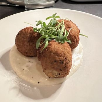 CATALUNA - Updated August 2024 - 221 Photos & 51 Reviews - 8206 Philips ...