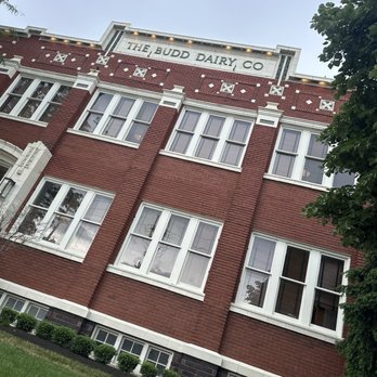 BUDD DAIRY FOOD HALL - Updated October 2024 - 581 Photos & 217 Reviews ...